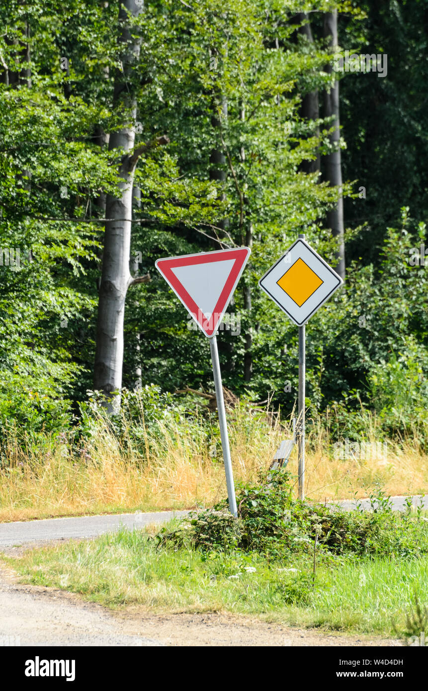 Road signs and markings along a road in Bavaria, Germany Stock Photo ...