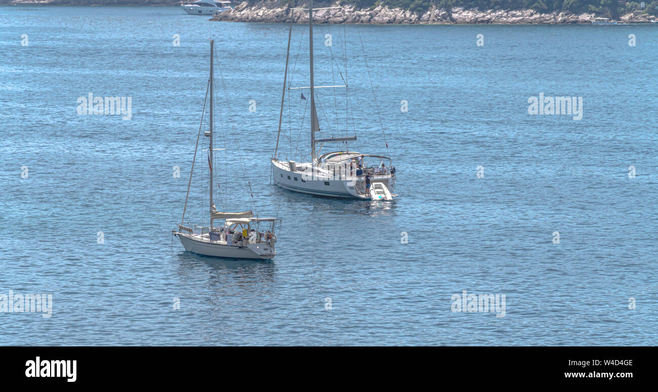Sailing ships sea hi-res stock photography and images - Alamy