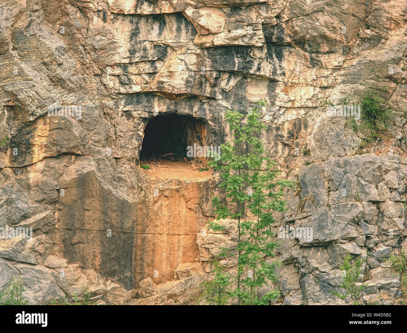 Quarries Of Vicenza Limestone Quarries Machines | CGT