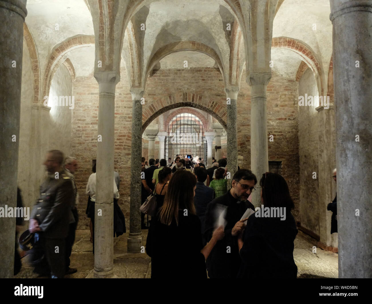 Cripta del sepolcro hi-res stock photography and images - Alamy