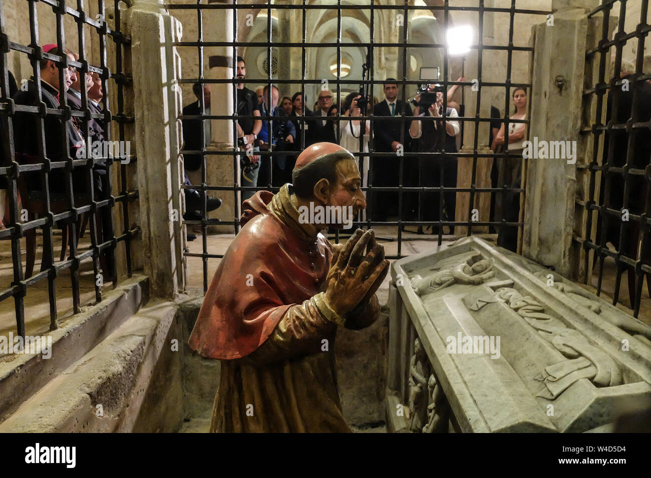 Cripta del sepolcro hi-res stock photography and images - Alamy