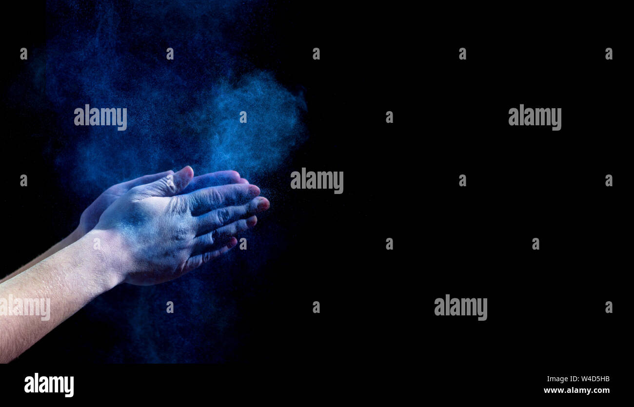 Black female clapping hands hi-res stock photography and images - Alamy