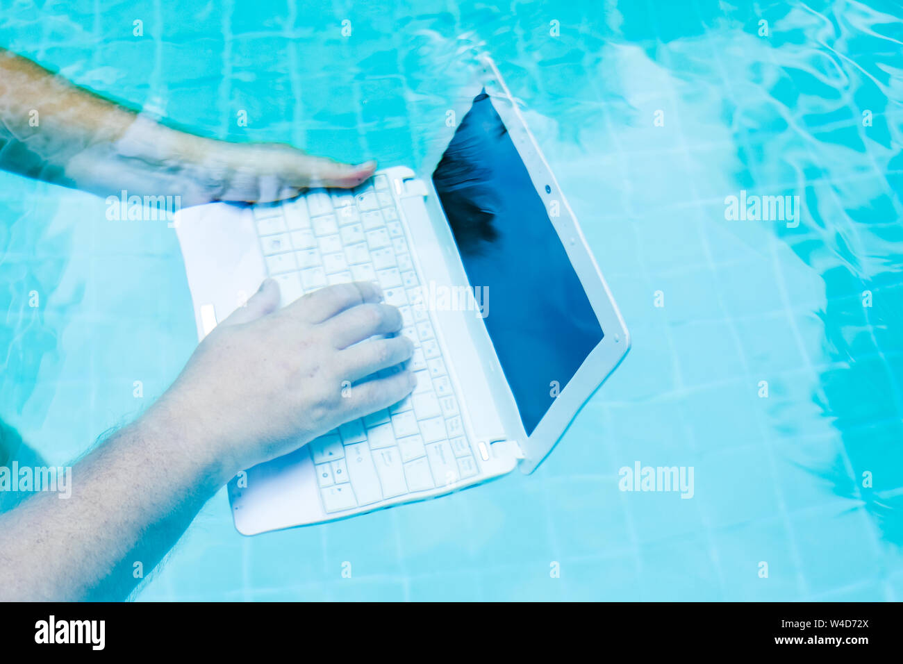 Underwater obstruction hi-res stock photography and images - Alamy