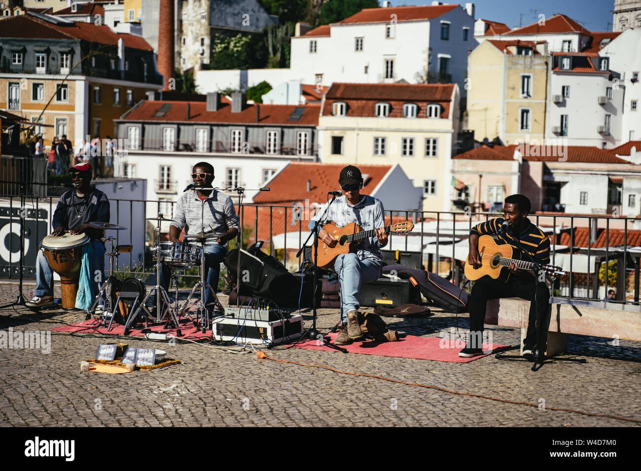 Busking lisbon hi-res stock photography and images - Alamy