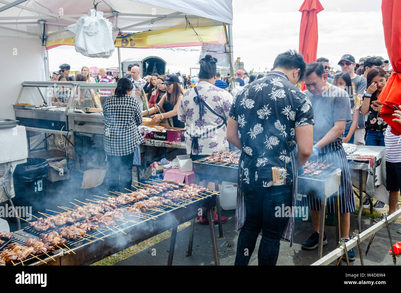 Filipino men working hi-res stock photography and images - Alamy