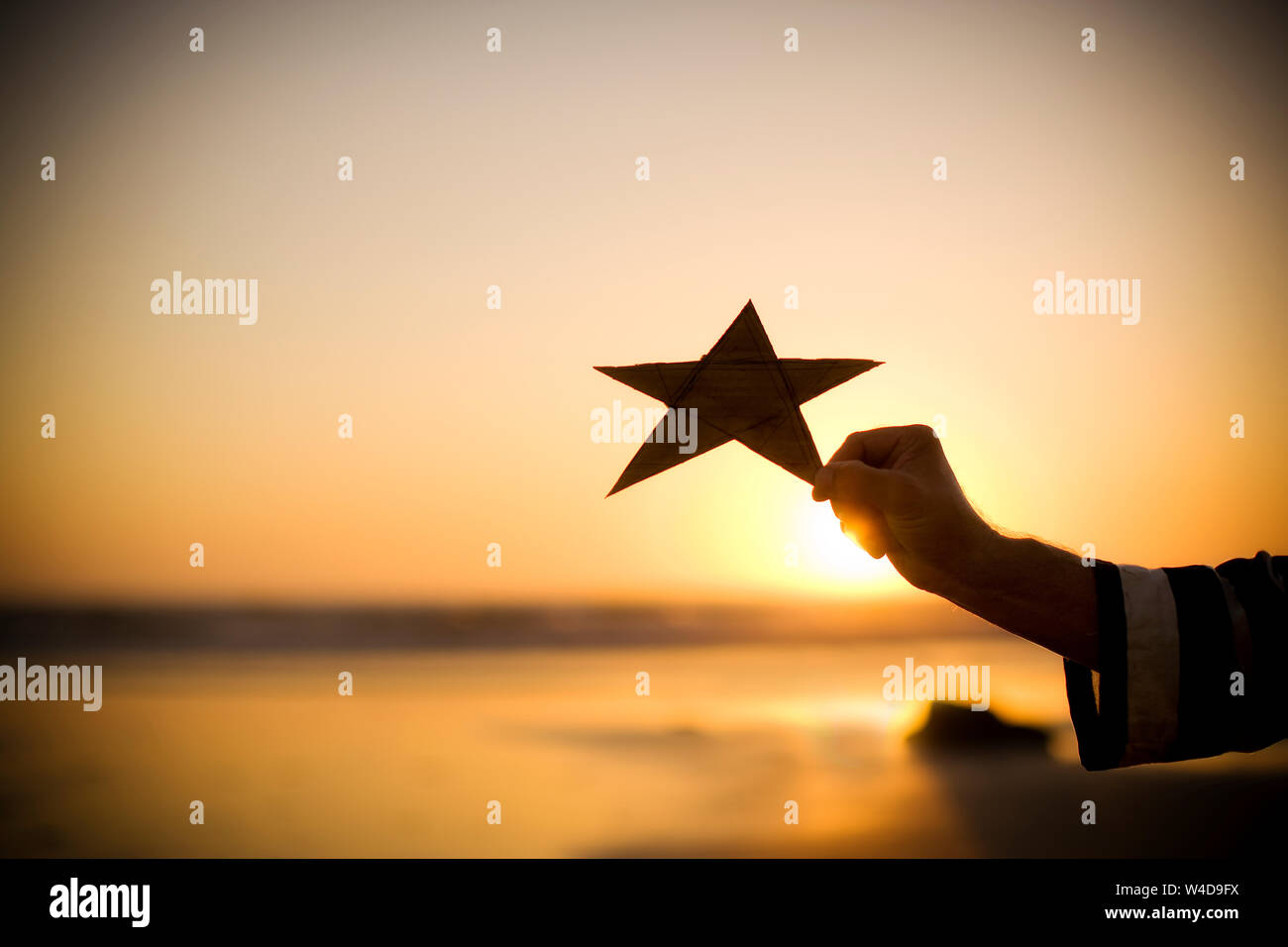 Hold a star hi-res stock photography and images - Alamy
