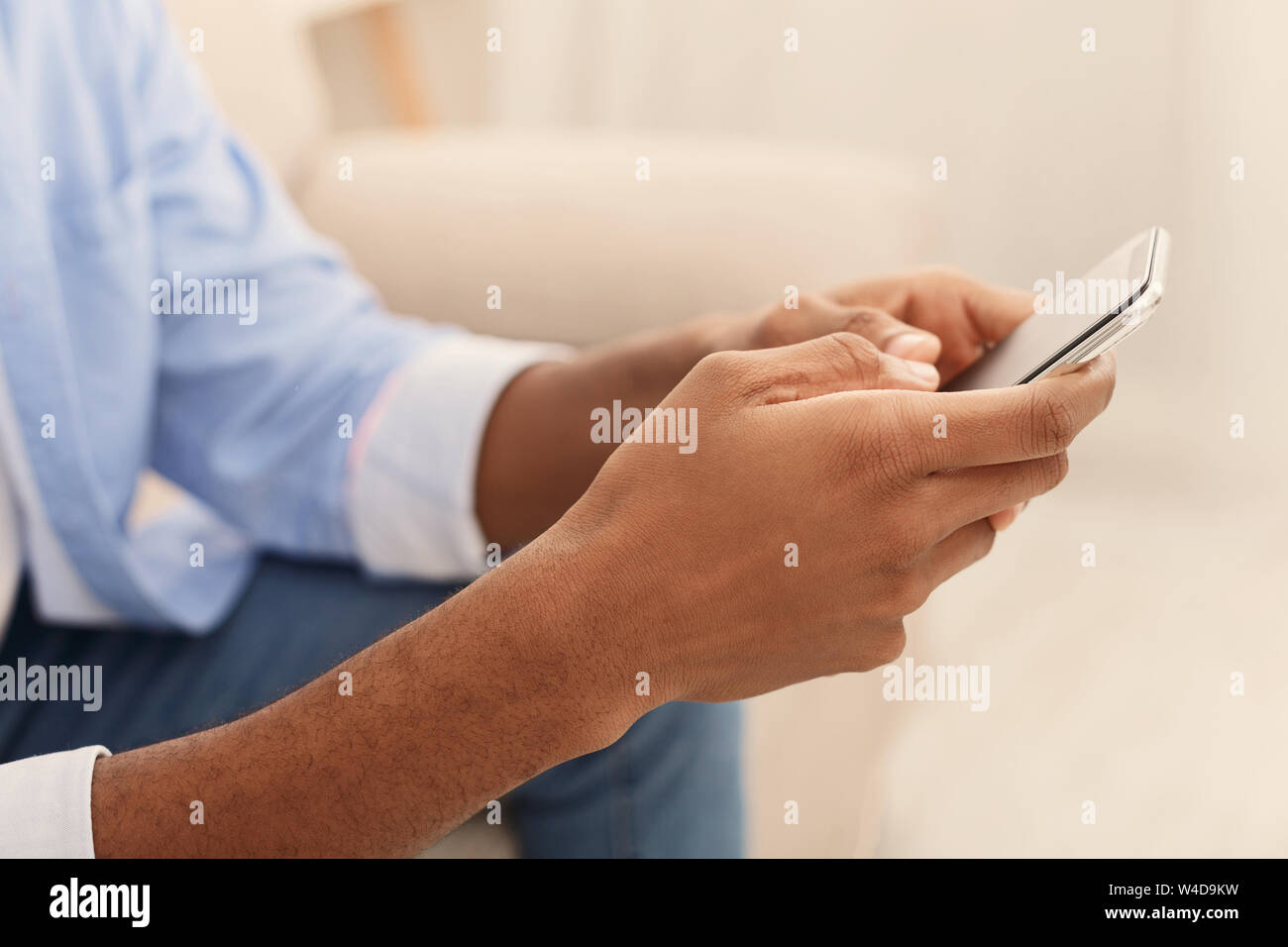 Hands people smartphone connecting hi-res stock photography and images ...