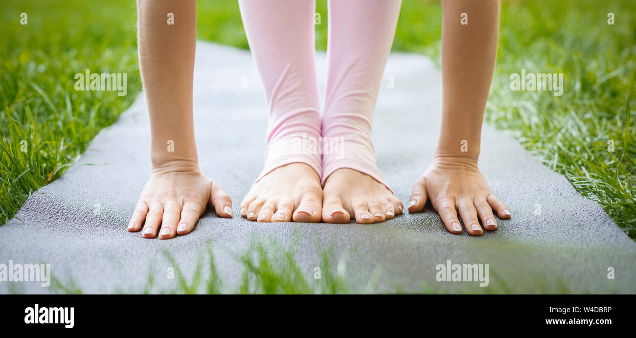 Yoga girl feet hi-res stock photography and images - Alamy