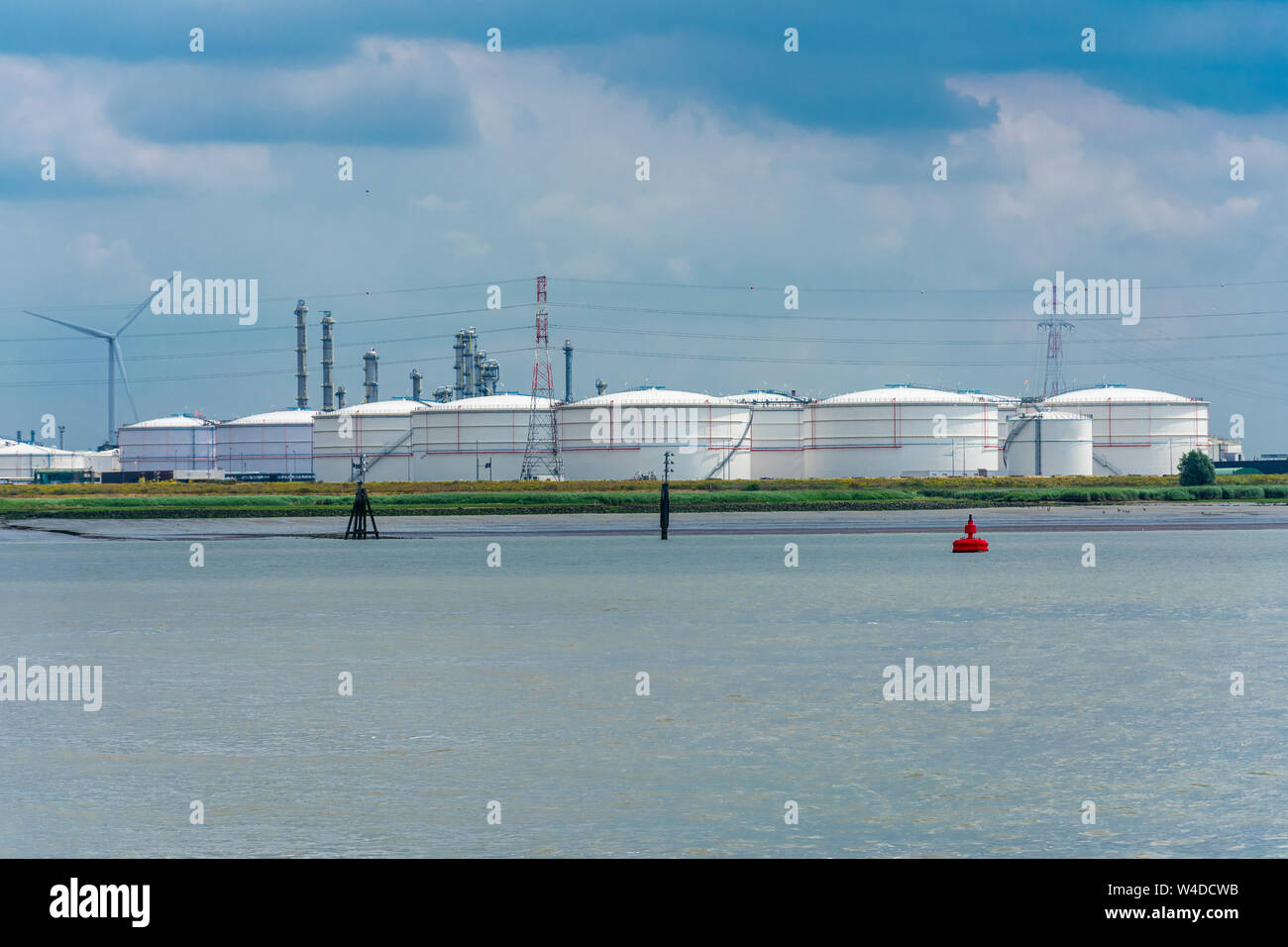 Oiltanking hi-res stock photography and images - Alamy