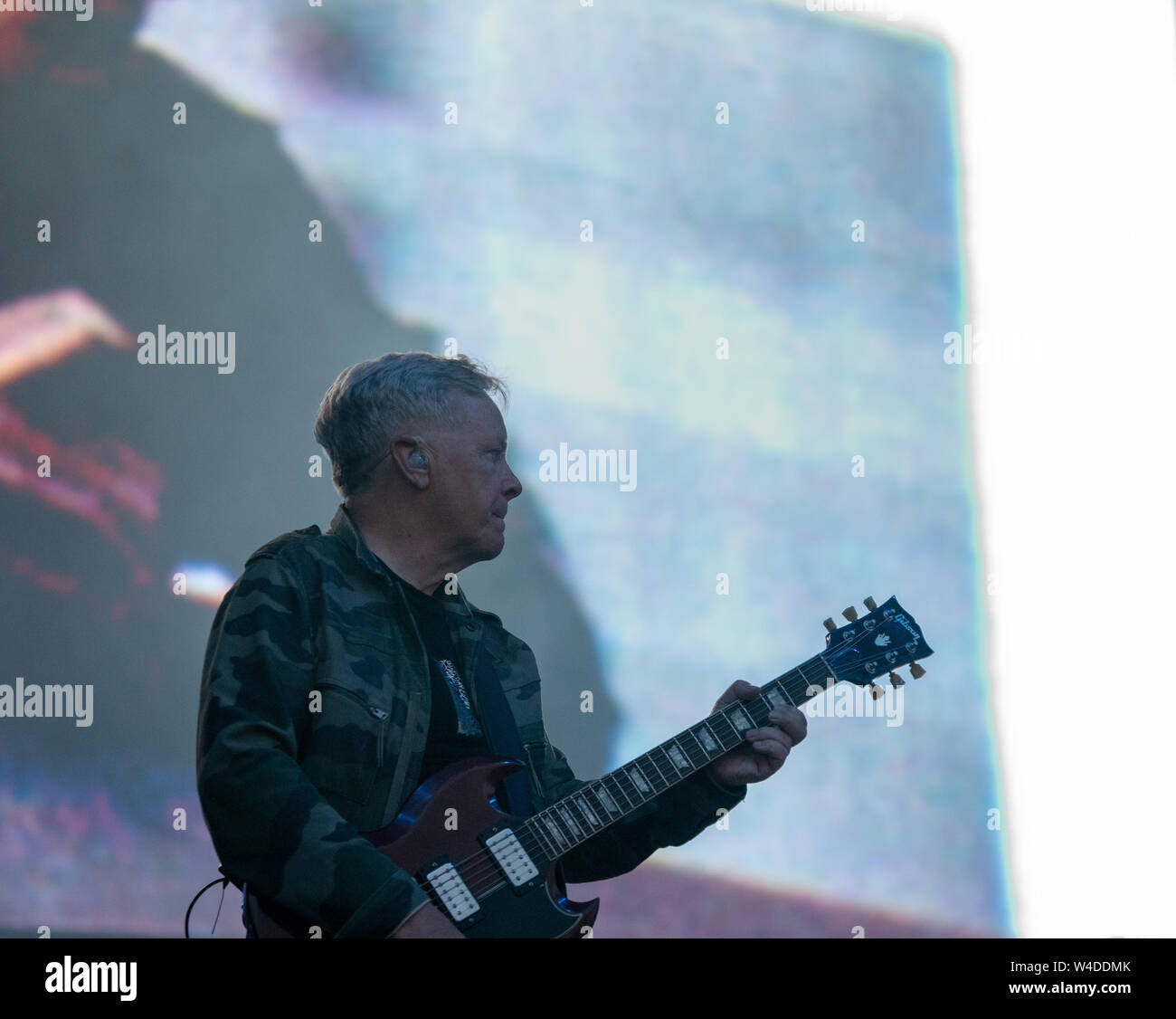 Bernard sumner electronic hi-res stock photography and images - Alamy