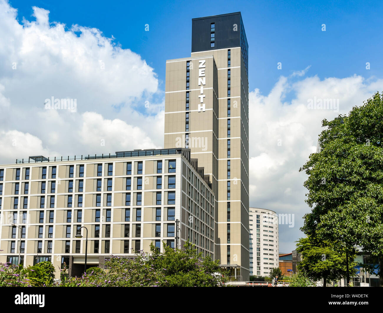 Zenith logo hi-res stock photography and images - Alamy