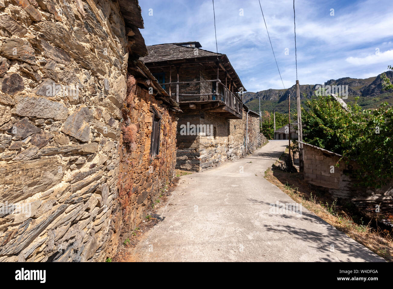Rural village with slate roof and stone houses of Penoselo, El Bierzo ...