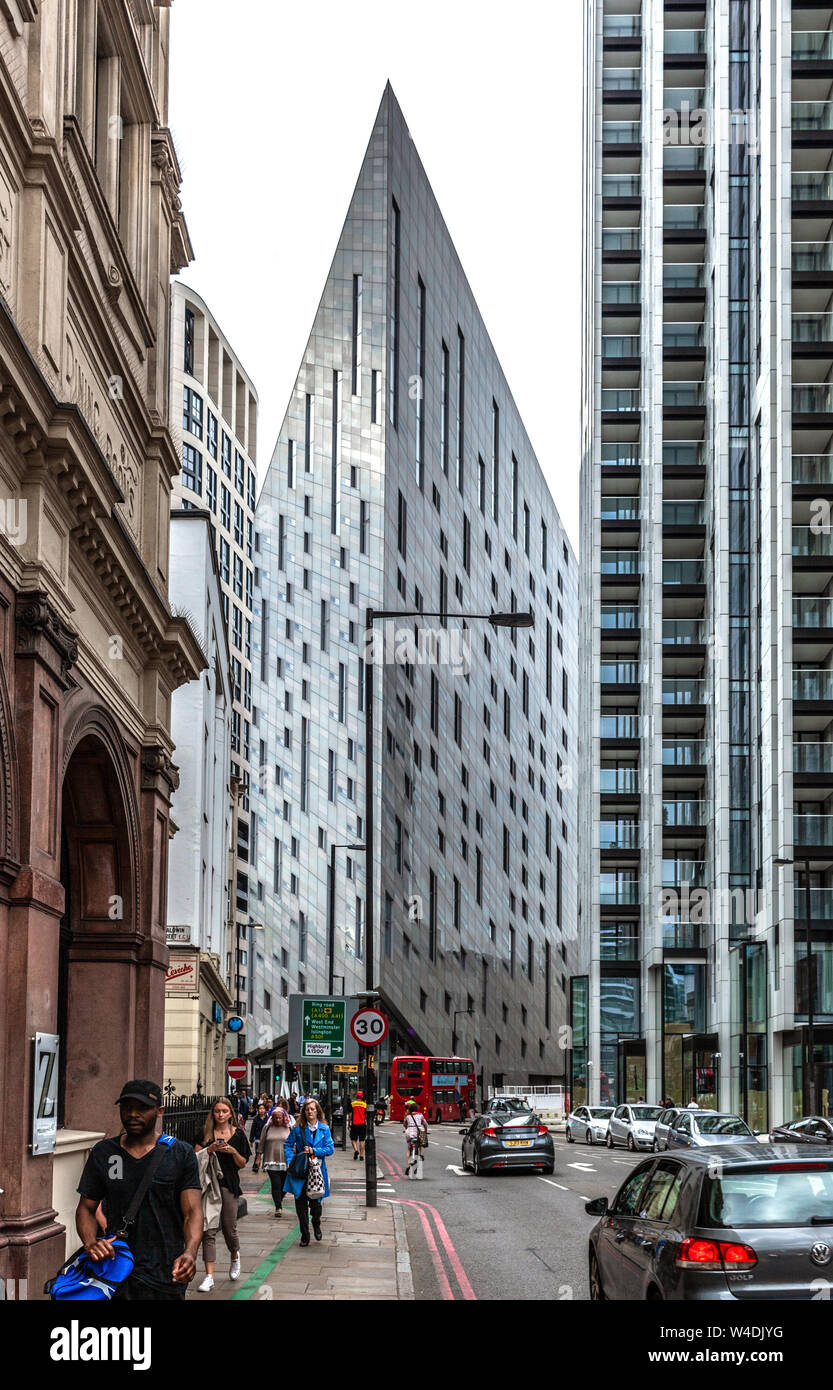 The City Road architectural features, City Road, Old Street, Shoreditch ...