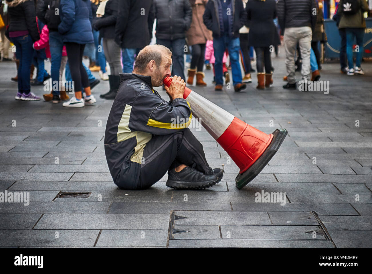Homeless man in london hi-res stock photography and images - Alamy