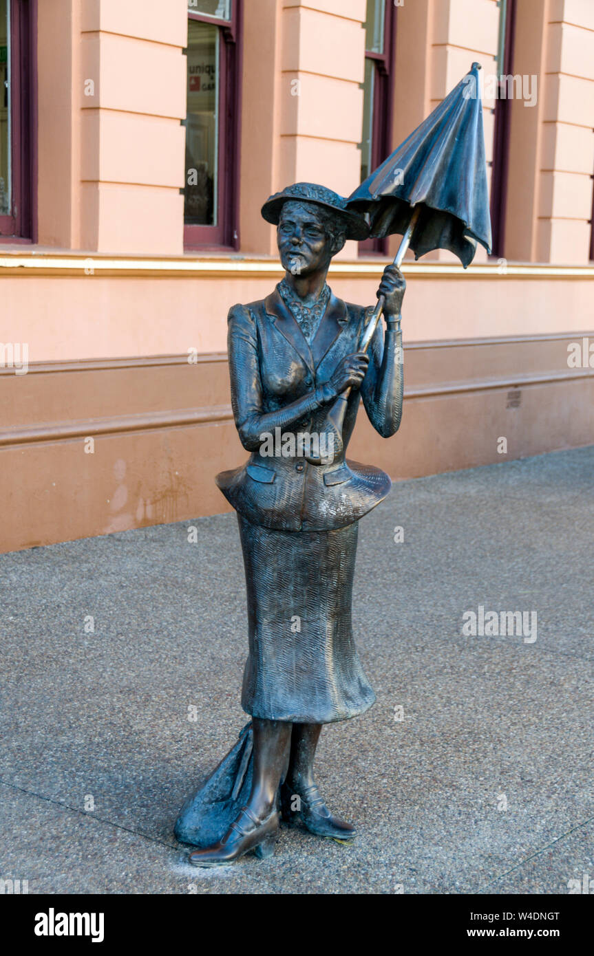 Mary poppins pl travers hi-res stock photography and images - Alamy