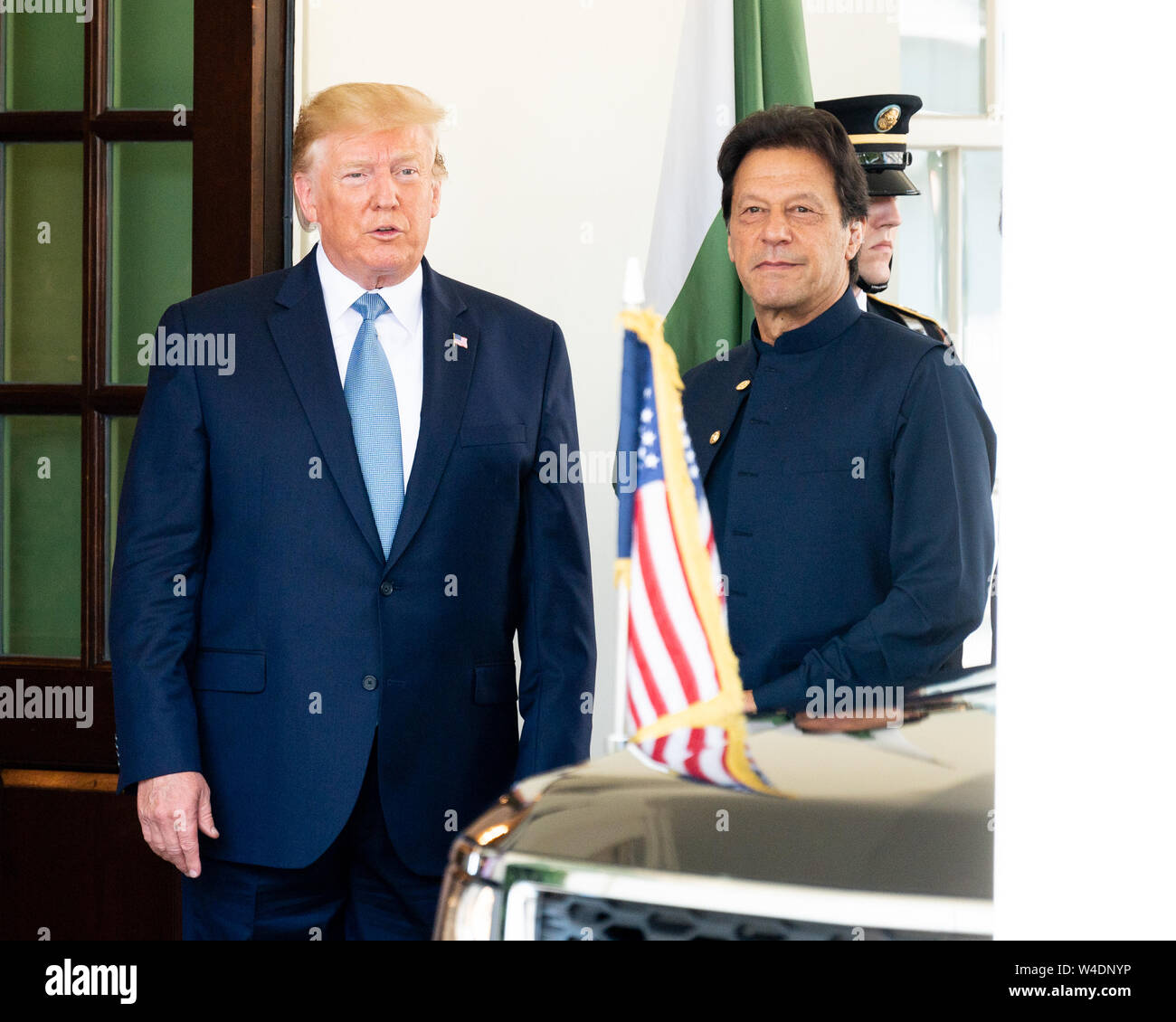 President Donald Trump welcomes Imran Khan, the Prime Minister of ...