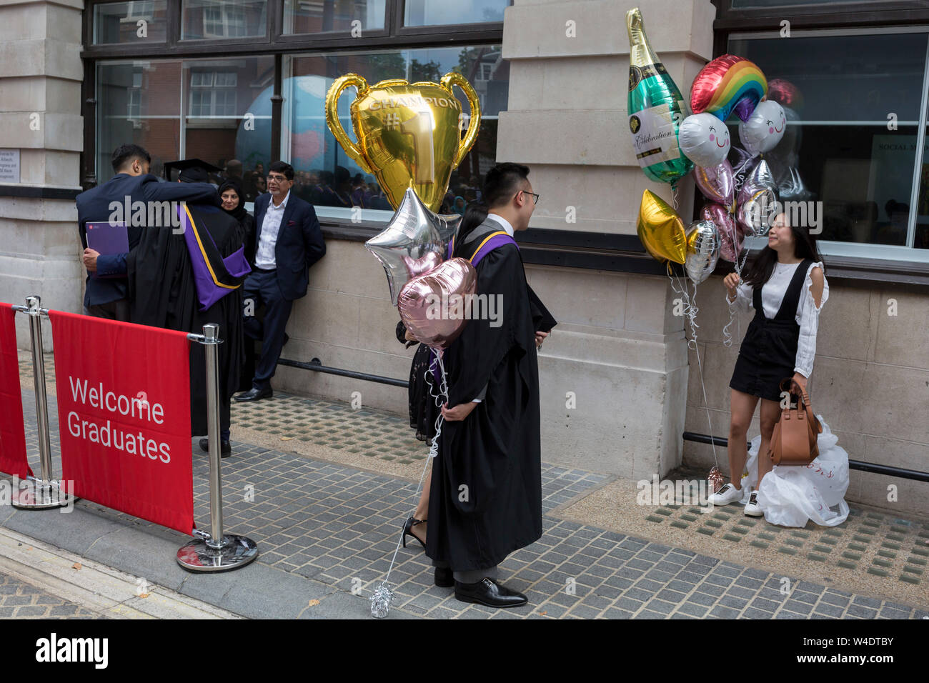 Friends and family of Hillary Chung, a 21 year-old Law graduate from ...