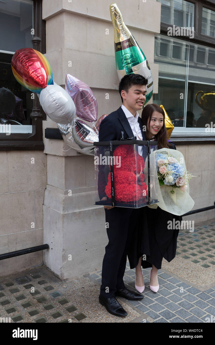 Graduation london school of economics hi-res stock photography and ...