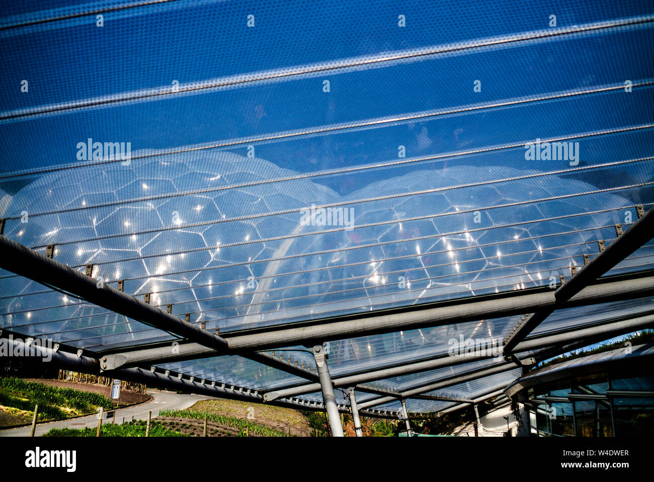 Biodomes eden project hi-res stock photography and images - Alamy