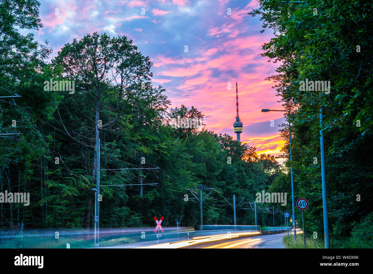 Red and green tower lights hi-res stock photography and images - Alamy