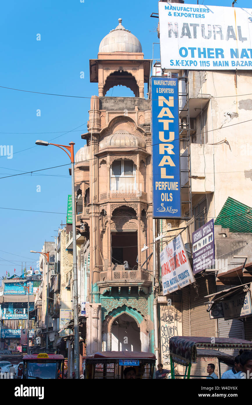 Indian street market hi-res stock photography and images - Alamy