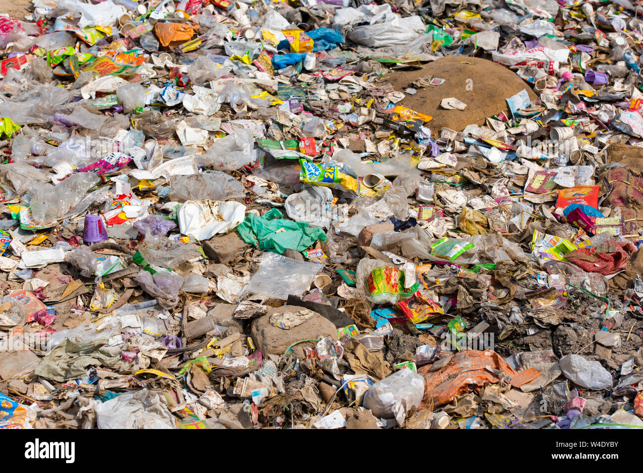 NEW DELHI - FEB 24: Piles of garbage in New Delhi on February 24. 2018 ...
