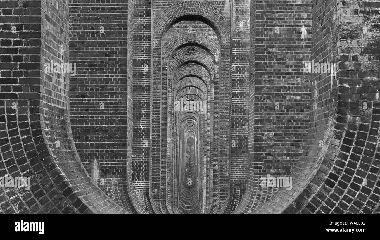Black and white ouse valley viaduct hi-res stock photography and images ...