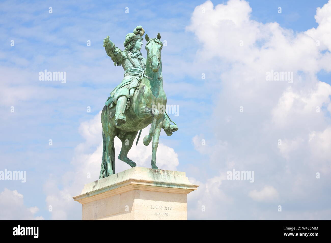 Louis xiv sculpture hi-res stock photography and images - Alamy