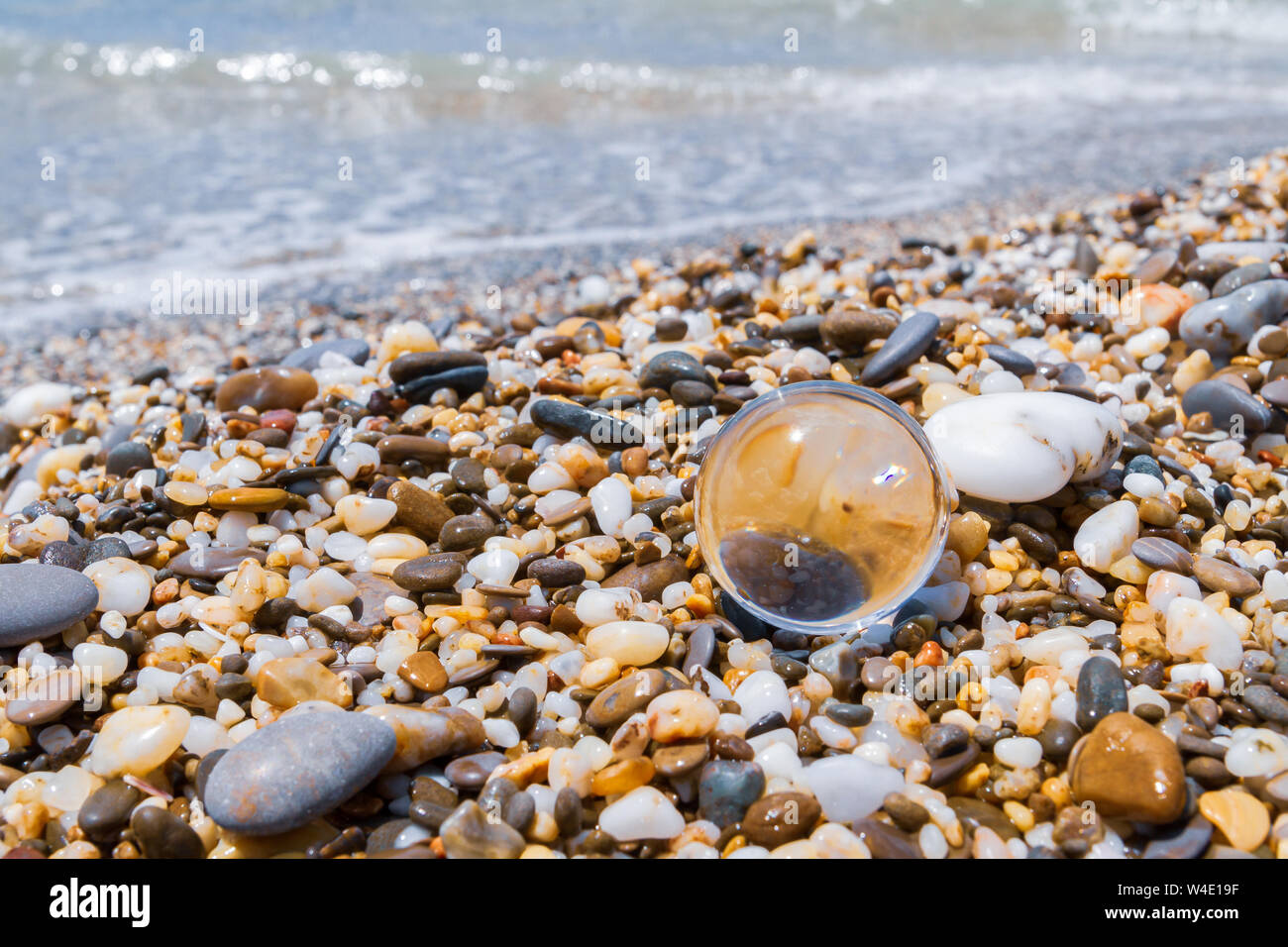 Reflective glass stones hi-res stock photography and images - Alamy