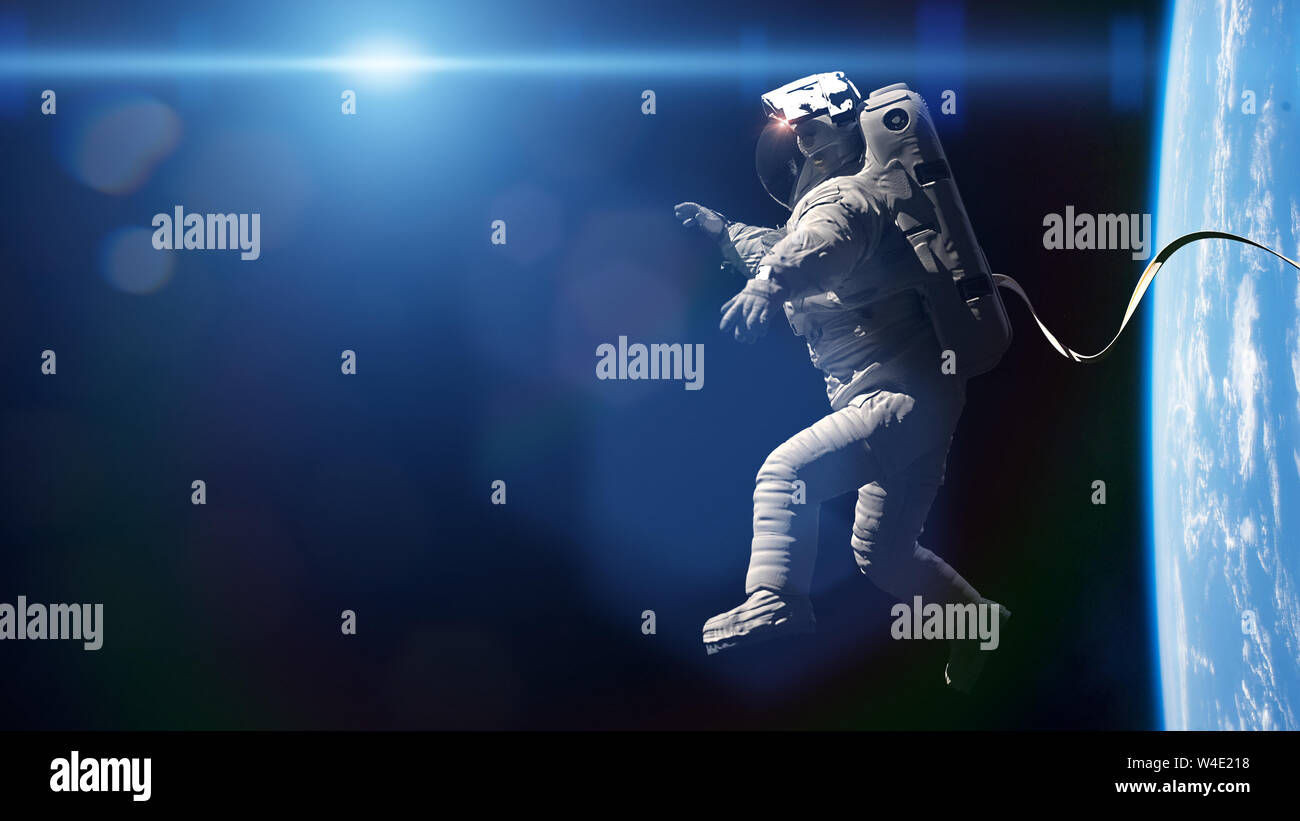 Astronaut space walk earth hi-res stock photography and images - Alamy