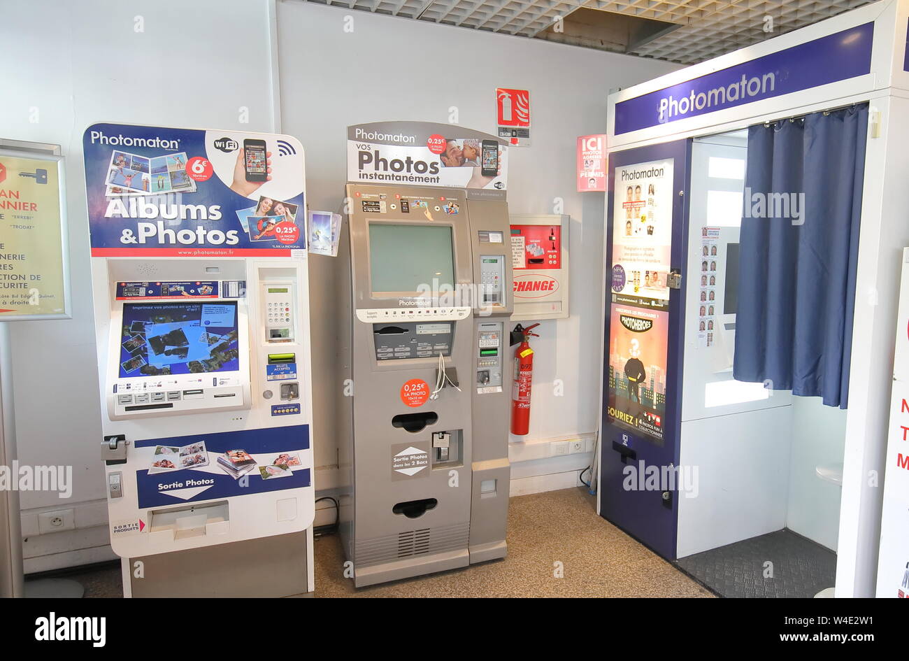 Self service photo booth at Gare Montparnasse train station Paris ...