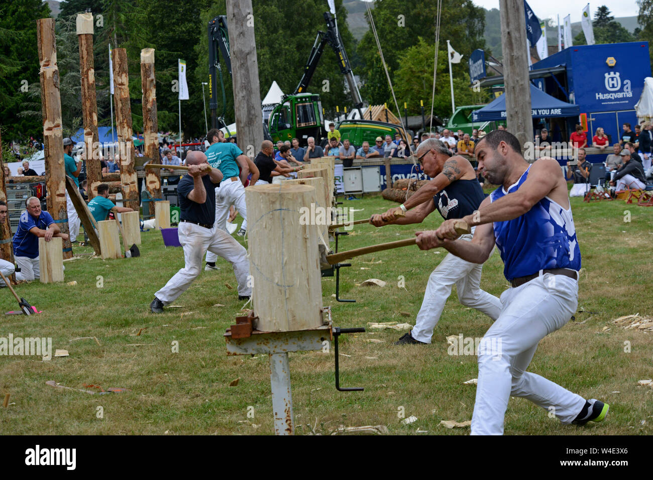 Builth Wells, Wales, 22nd July 2019. Axemen compete in the Axe racing ...