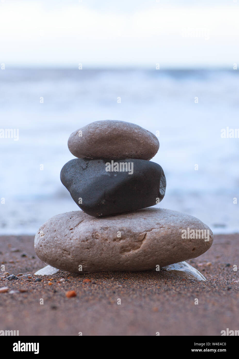 Stacked pebbles by water hi-res stock photography and images - Alamy