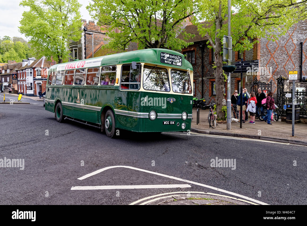 Single decker Leyland-MCW Olympic on Vintage Bus Event in Winchester ... Single decker Leyland-MCW Olympic on Vintage Bus Event in Winchester ...