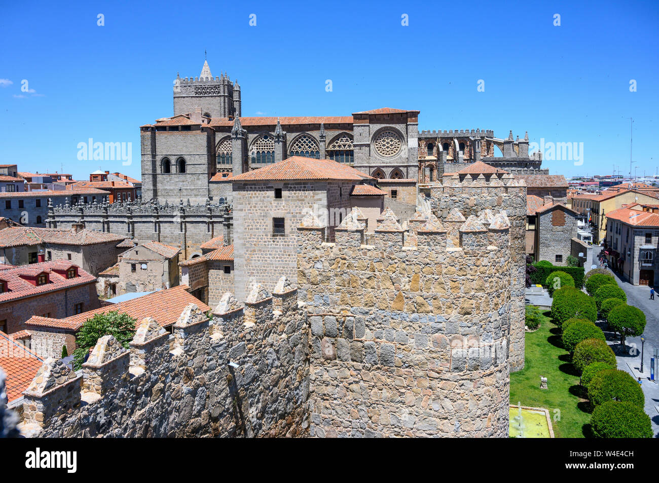 Medieval monuments hi-res stock photography and images - Alamy