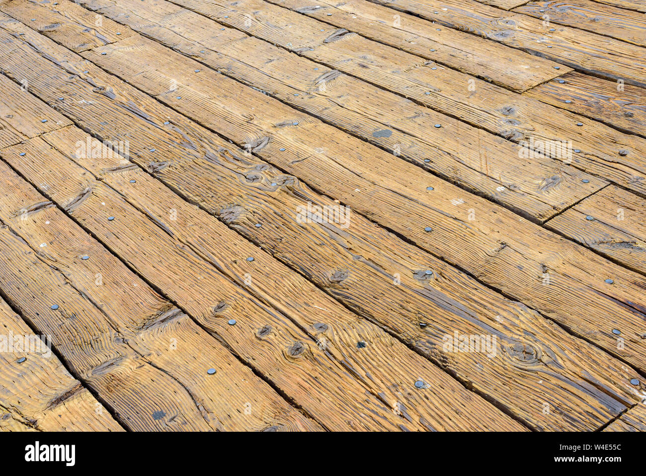 Wood planks with cracks hi-res stock photography and images - Alamy
