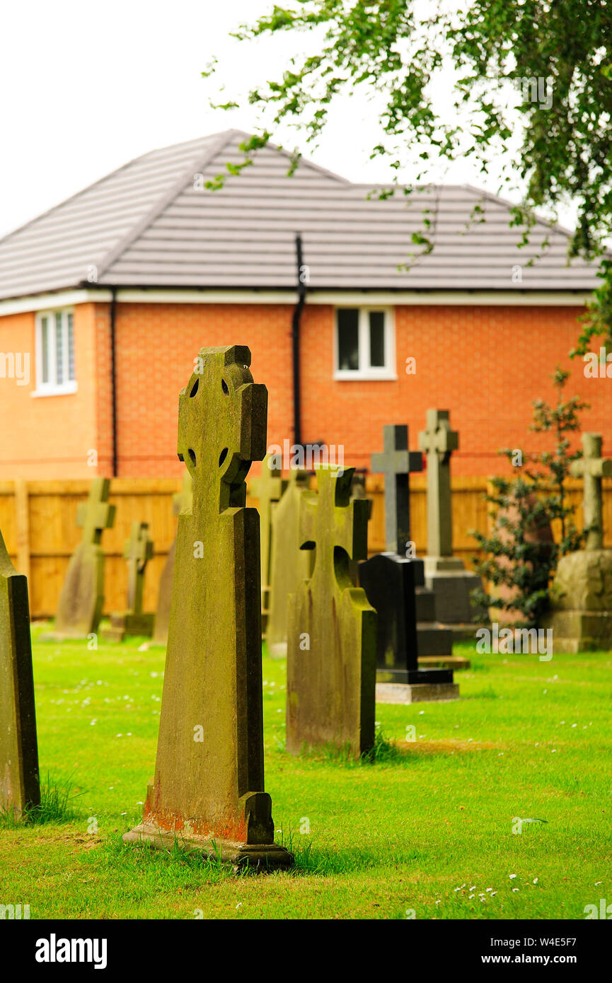 Well tended graveyard hi-res stock photography and images - Alamy