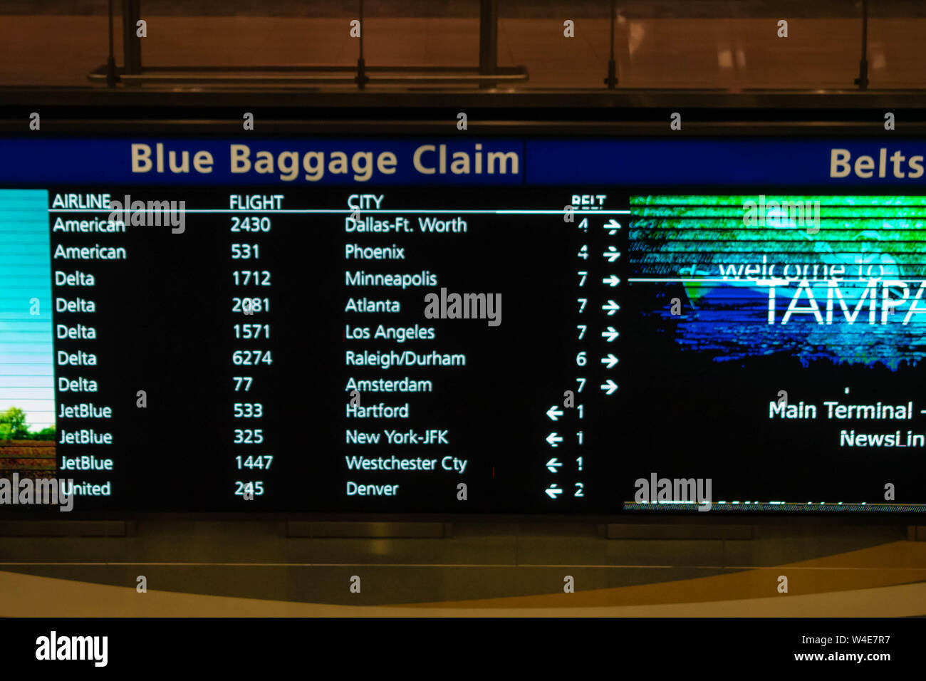 American airline baggage claim hi-res stock photography and images - Alamy