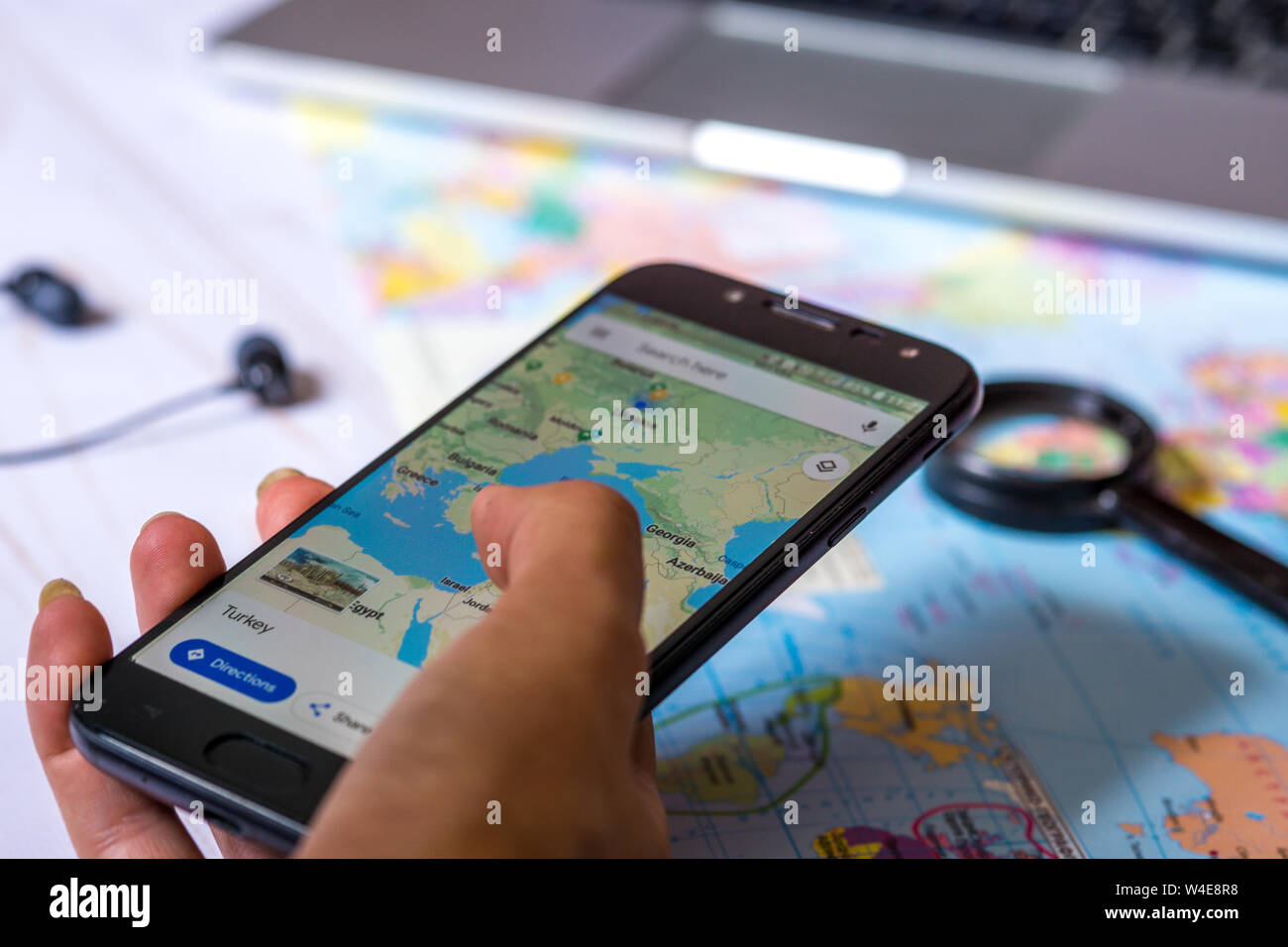 Positioning maps hi-res stock photography and images - Alamy