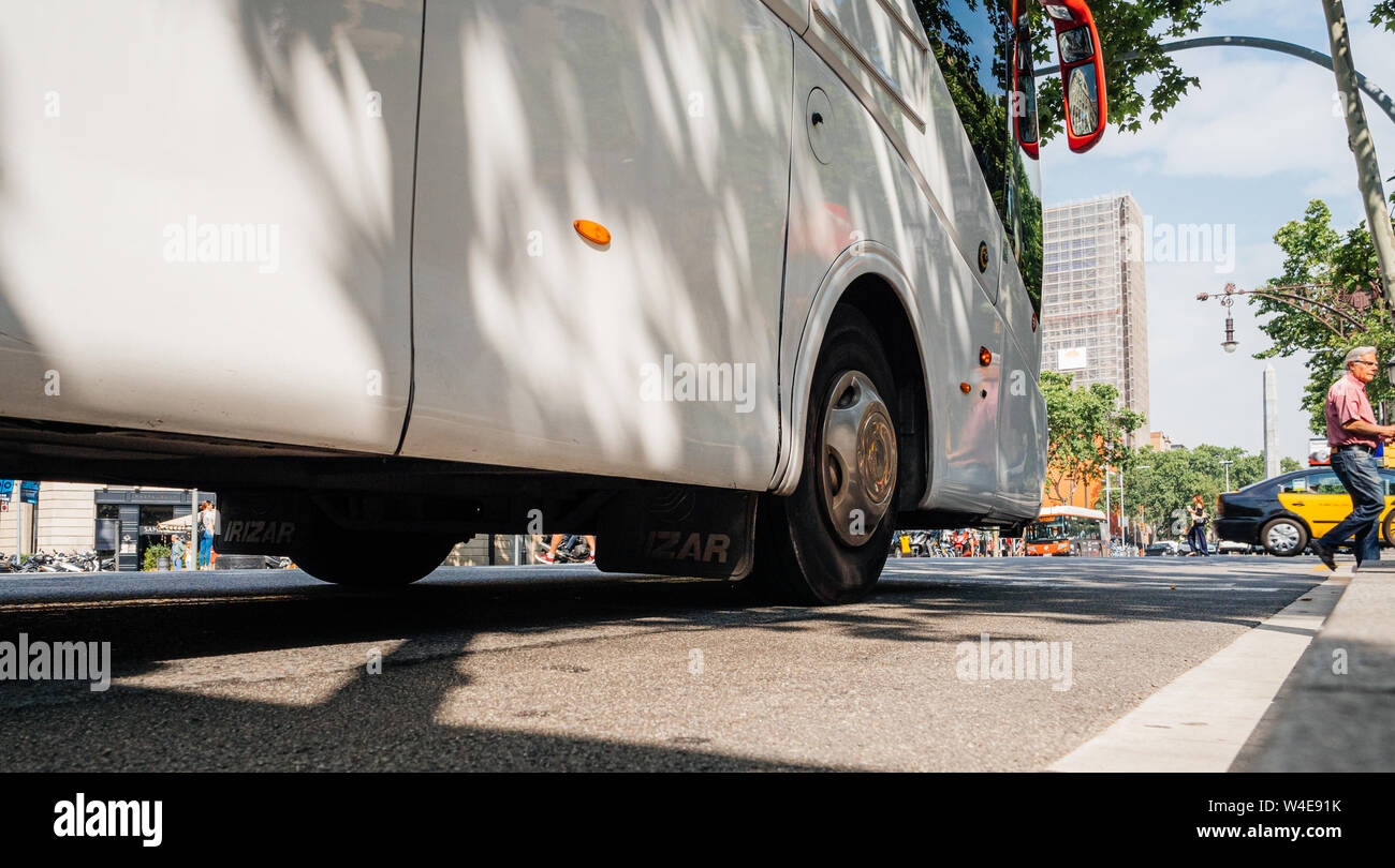 Electric city bus spain hi-res stock photography and images - Alamy