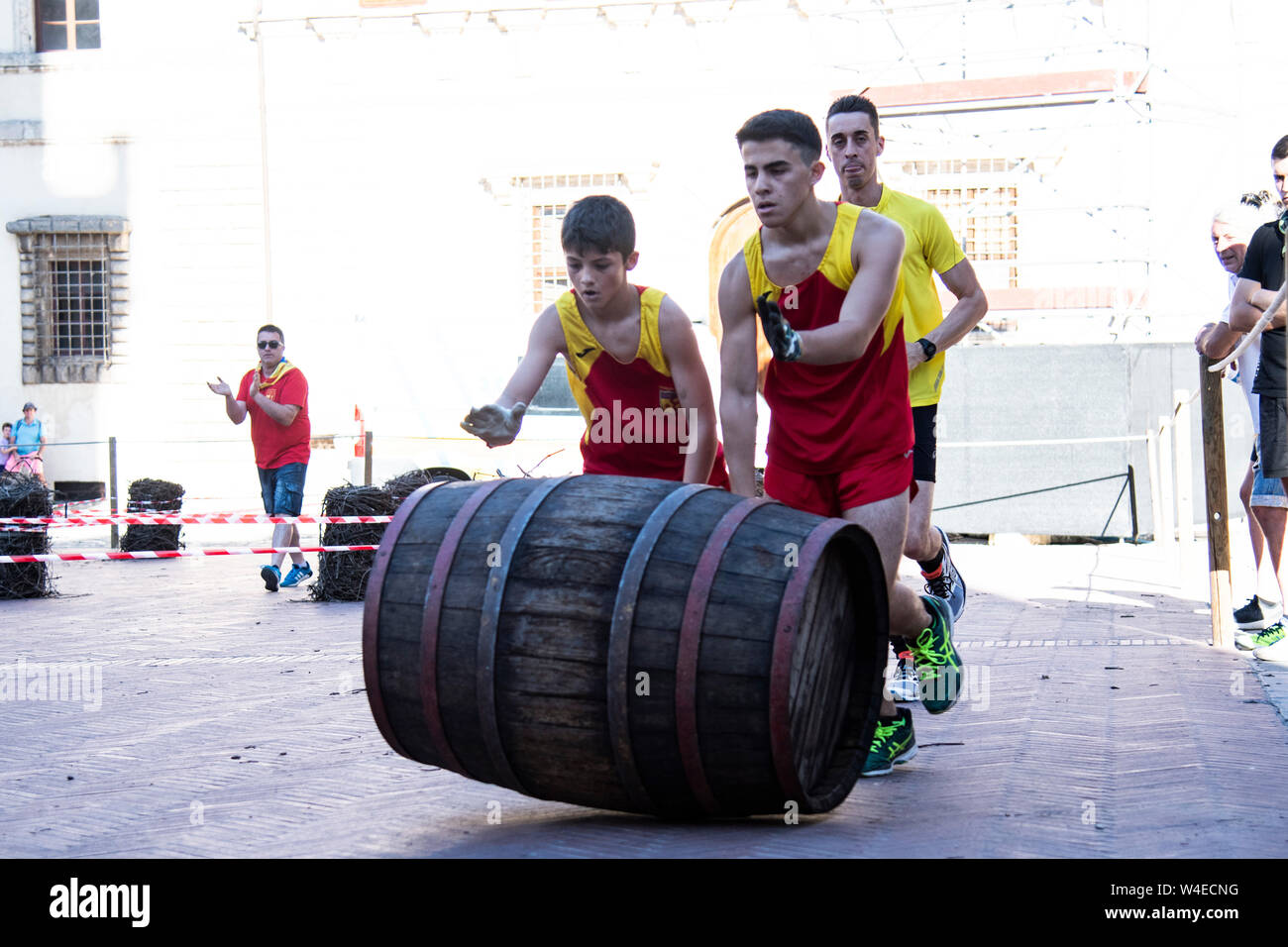 Barrel run montepulciano hi-res stock photography and images - Alamy