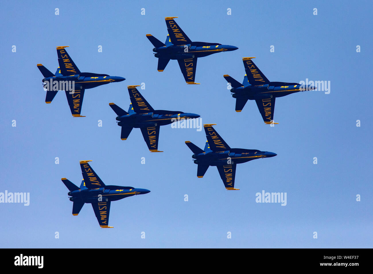 U.S. Navy Blue Angels (F/A-18 Hornets) - 2019 Fort Lauderdale Air Show ...