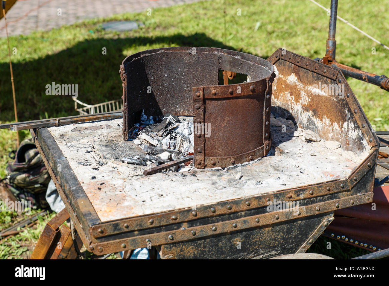 Oven forged hi-res stock photography and images - Alamy