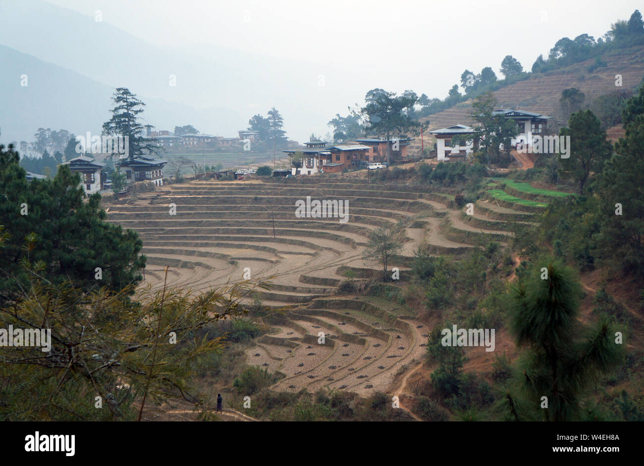 Village in a valley hi-res stock photography and images - Alamy