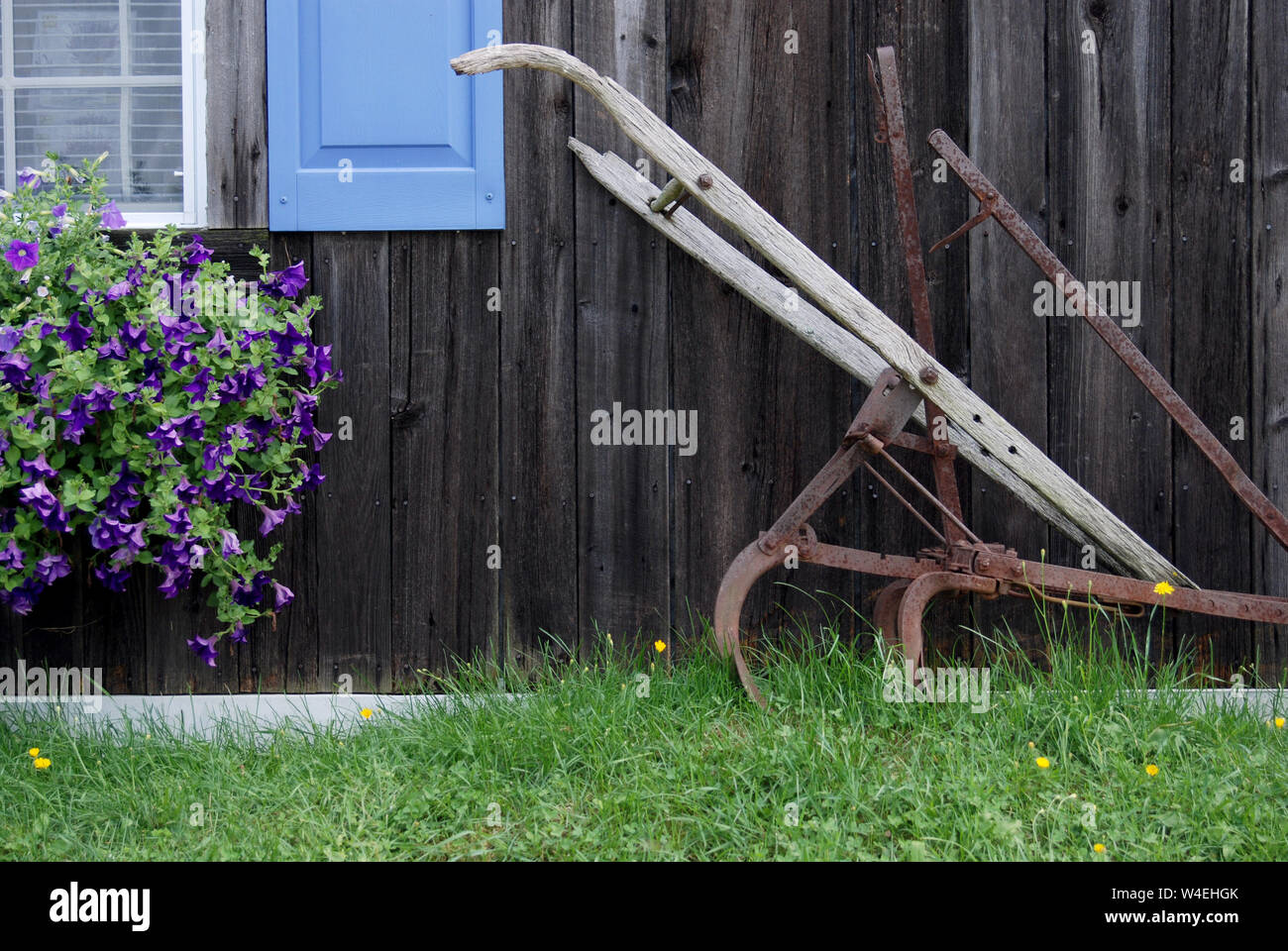 Barn wood wall hi-res stock photography and images - Alamy