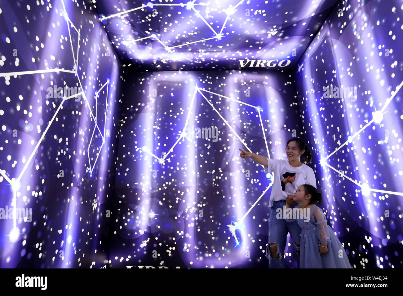 4d star art exhibition hi-res stock photography and images - Alamy