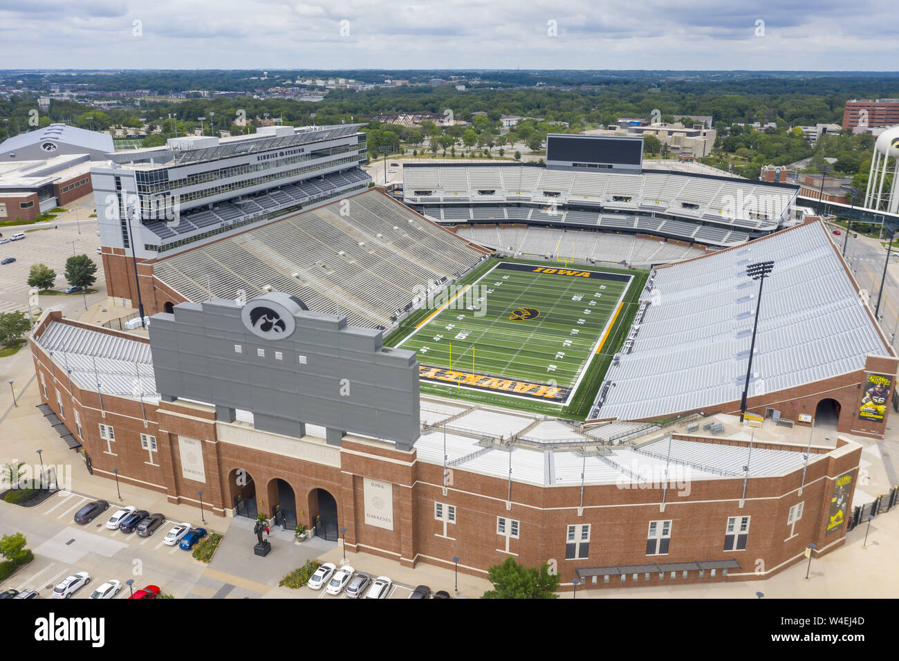Kinnick stadium aerial hi-res stock photography and images - Alamy