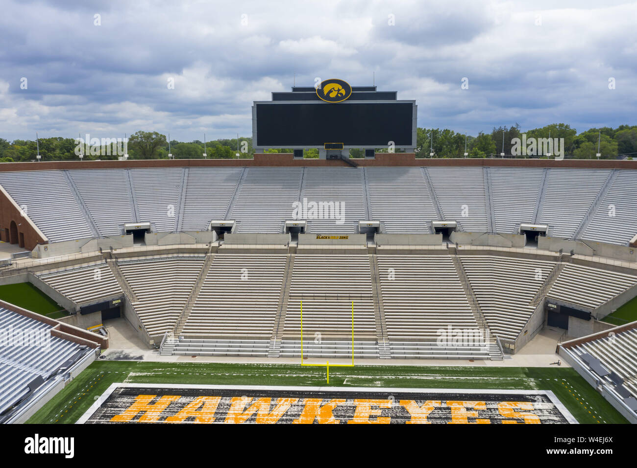 Kinnick stadium aerial hi-res stock photography and images - Alamy