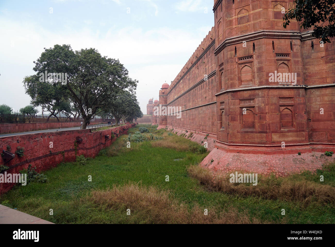 Outer Wall and Moat, Red Fort, Delhi, India Stock Photo - Alamy