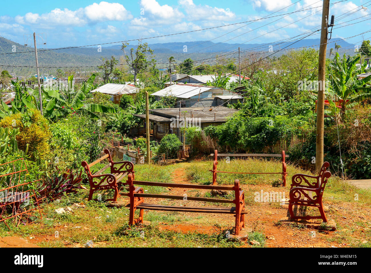 Rusty benches hi-res stock photography and images - Alamy